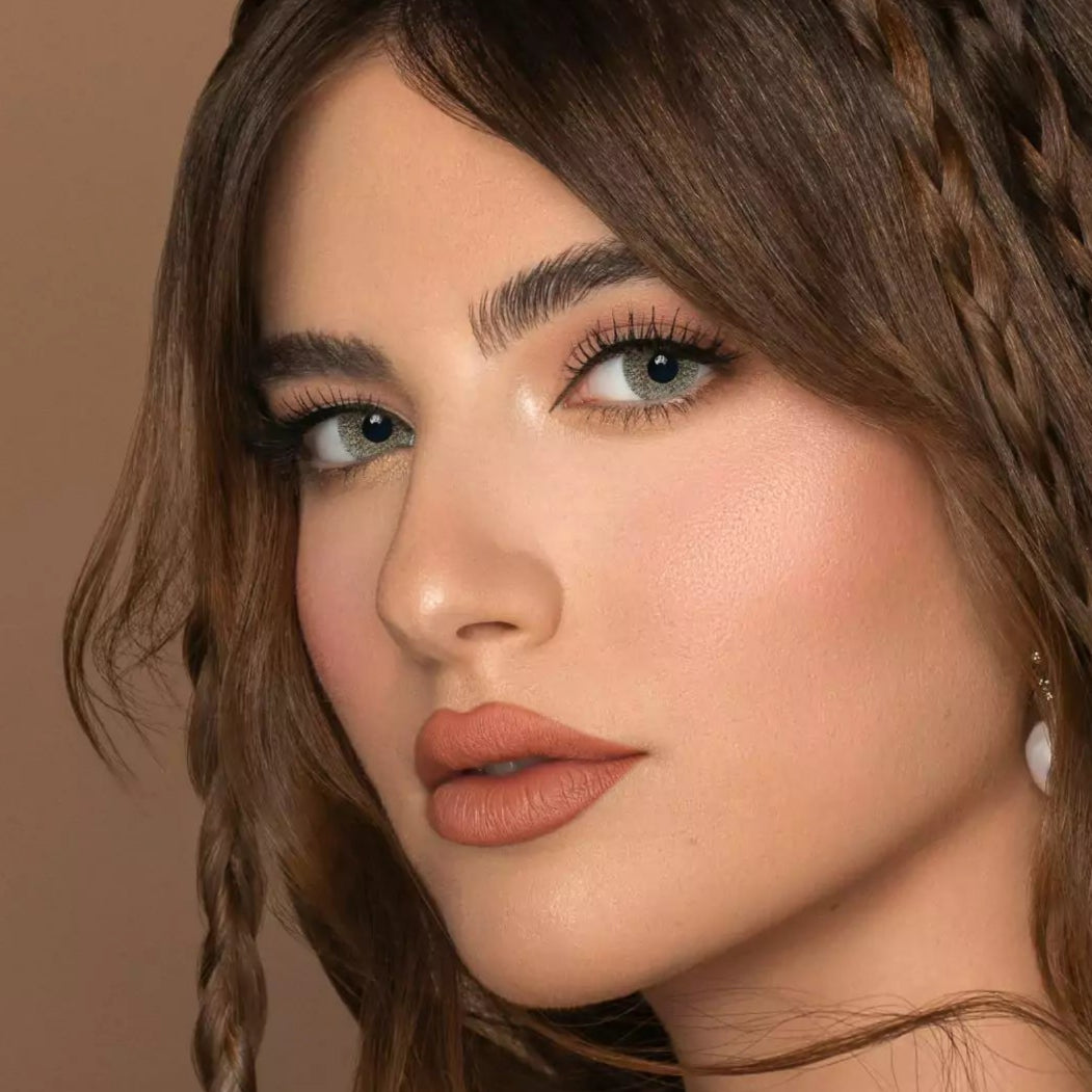 Breeze – Bella Contact Lenses