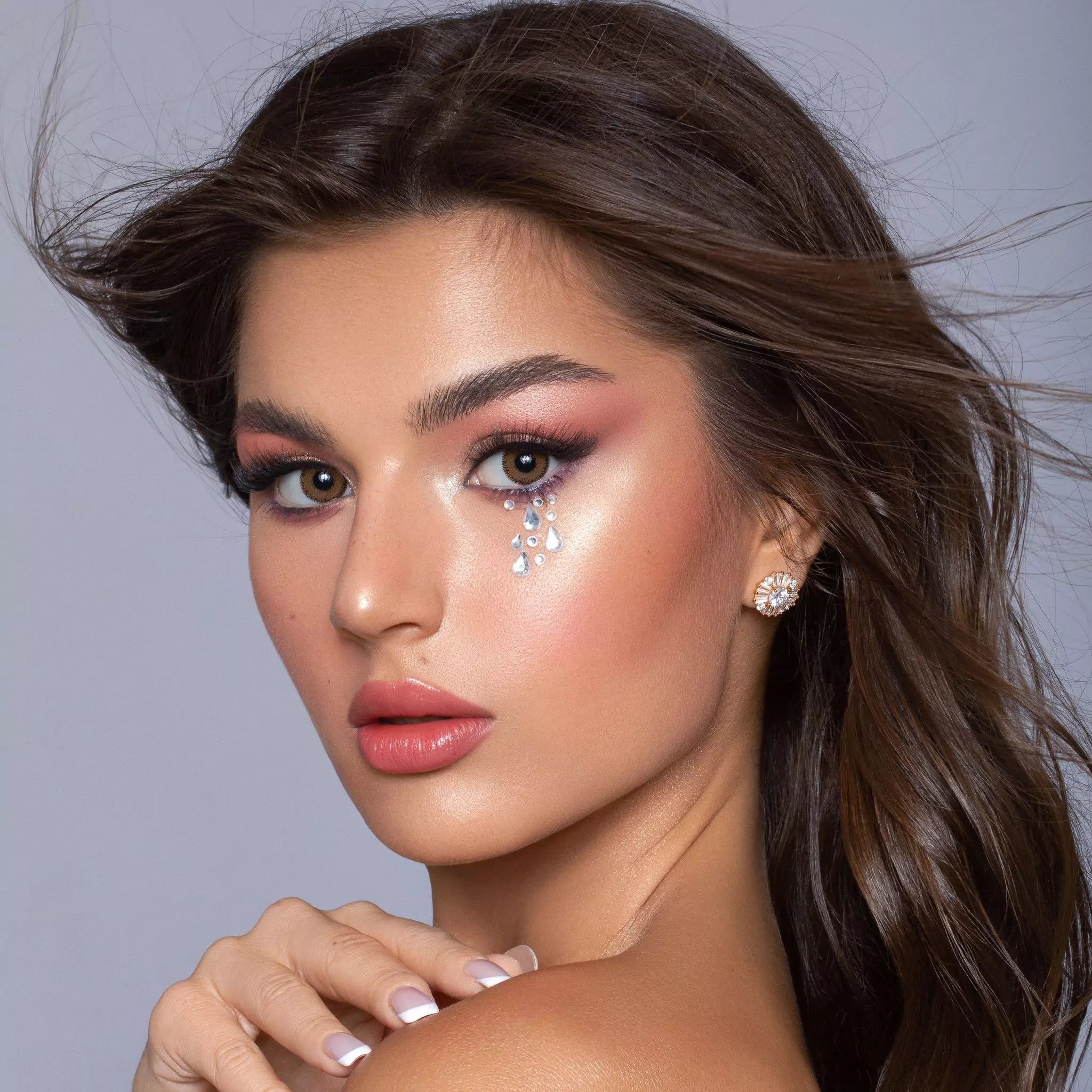 Radiant Brown – Bella Contact Lenses